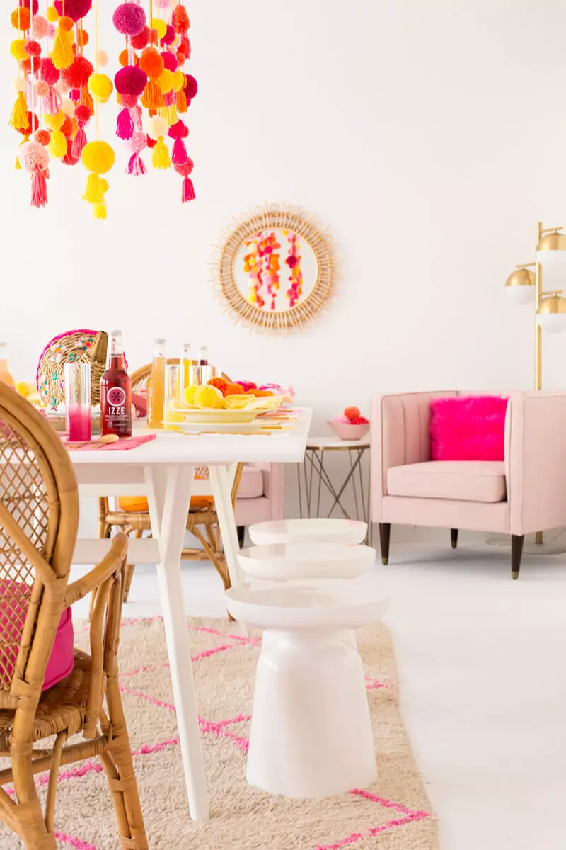 How to decorate the room with your own hands on the birthday pompoms?
