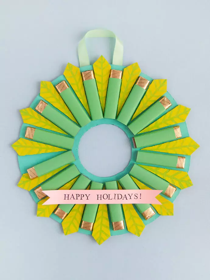 Manualidades de Año Nuevo de Candy Mersi: Corona de Año Nuevo y Lollipops de Navidad 250_10