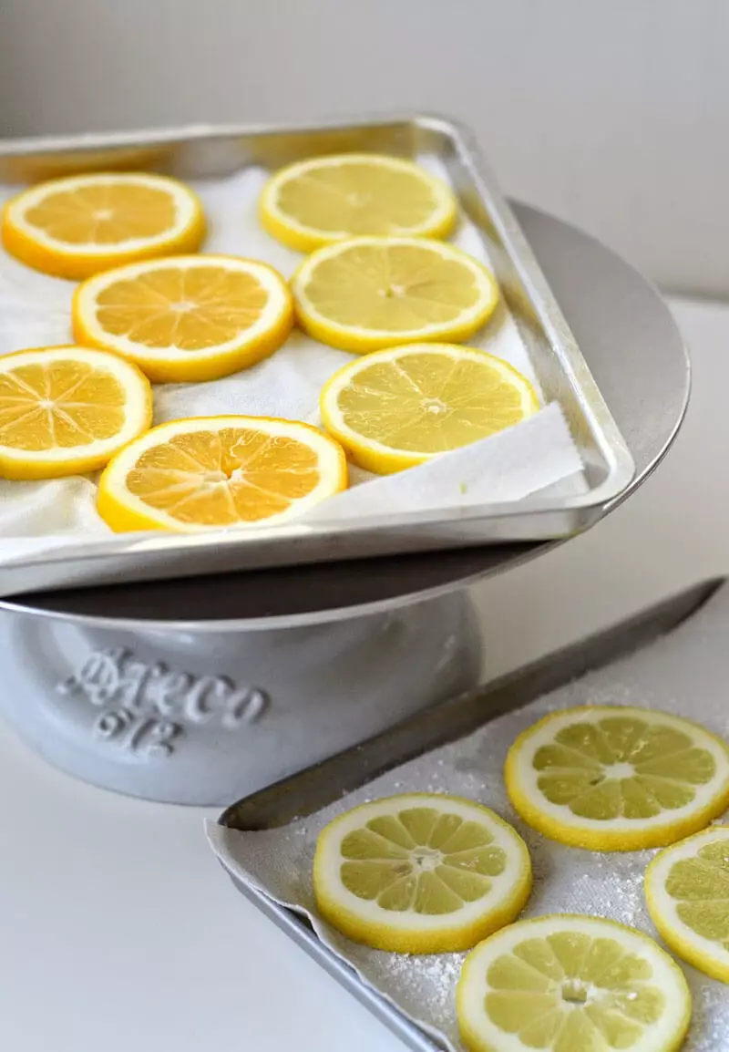 Kuchen, verziert mit Zitrone. Wie dekorieren Sie eine Kuchenzitrone? 2622_4