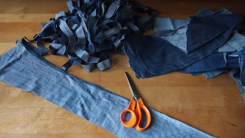 Jeans RUG. Denim-tapiŝo faras ĝin vi mem