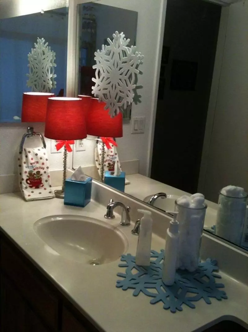 Comment décorer la salle de bain pour la nouvelle année avec vos propres mains? 2752_14
