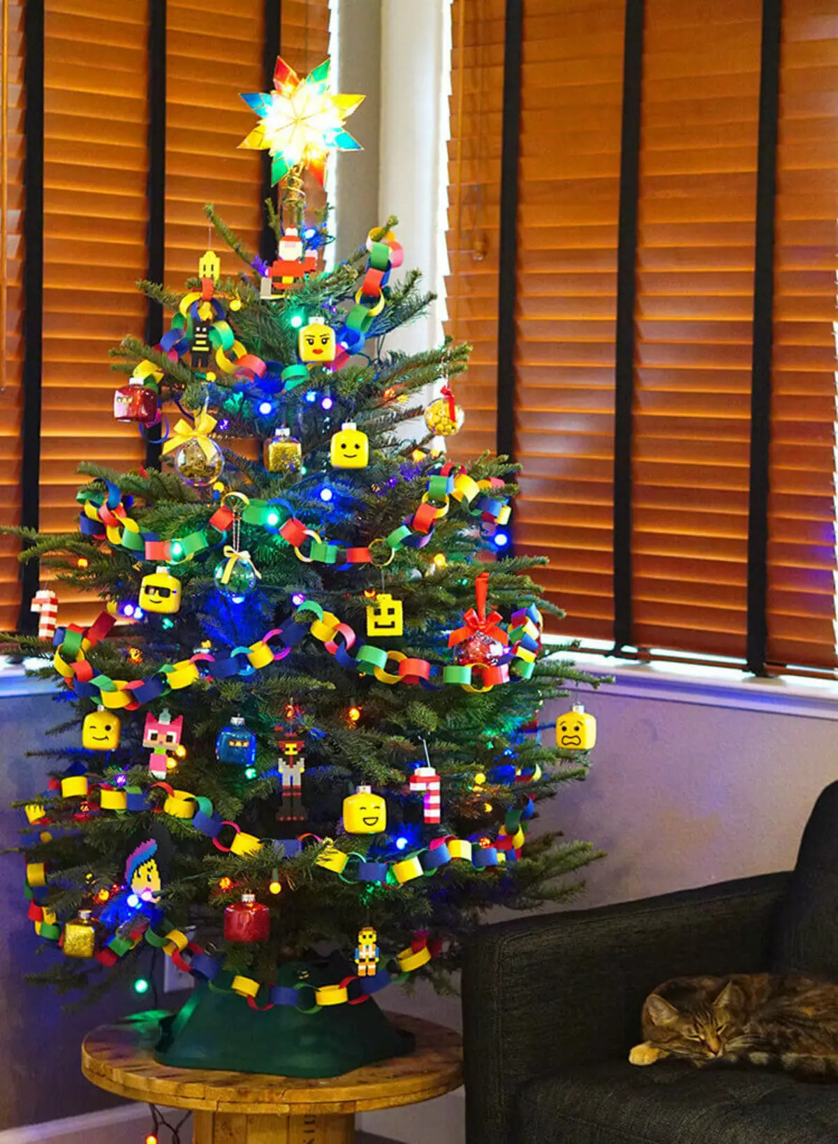 LEGO ÁRVORE. Como decorar a árvore do ano novo no estilo LEGO?