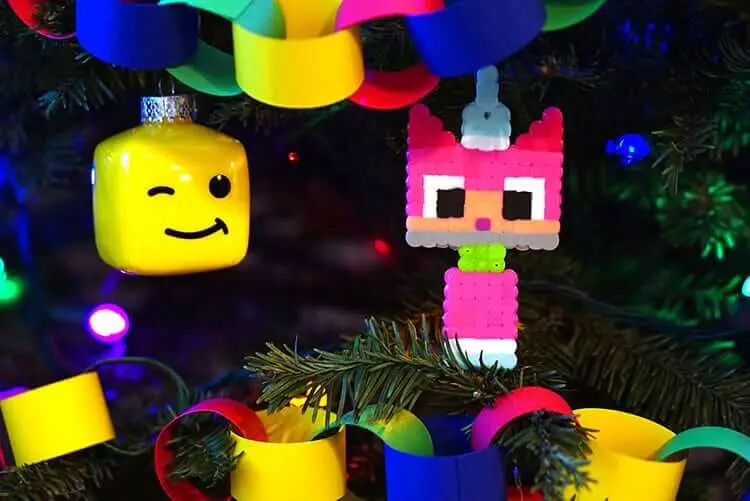 Lego ağacı. Lego tarzında yeni yıl ağacı nasıl dekore edilir? 2762_6