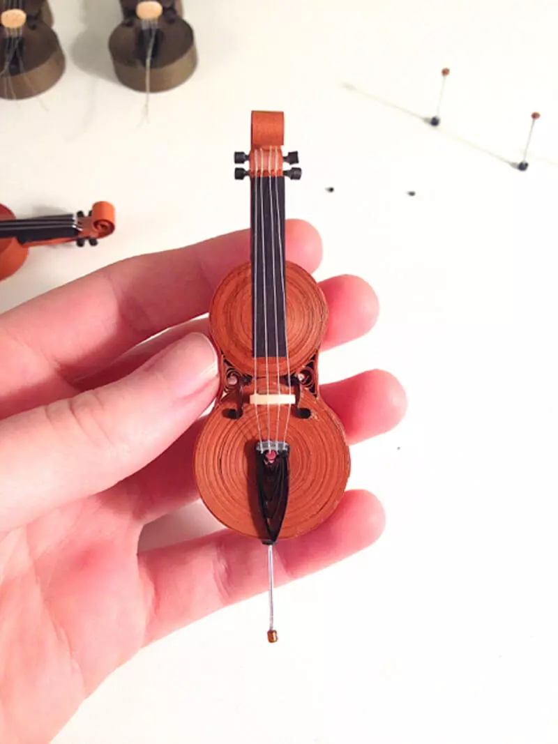 violin ໃນເຄື່ອງພິມການພິມເຮັດເອງ