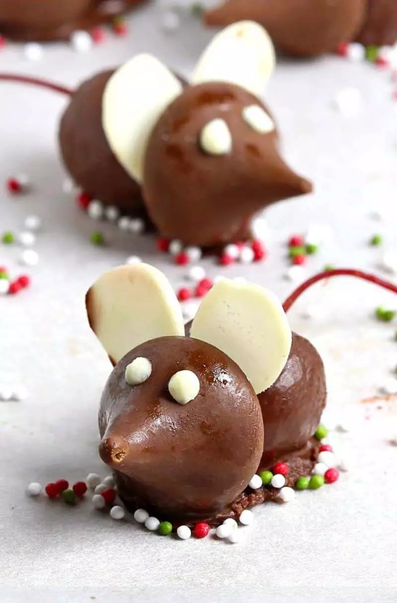 Κεράσι σε ποντίκια σοκολάτας - όμορφο επιδόρπιο για το νέο έτος 2020 2784_4