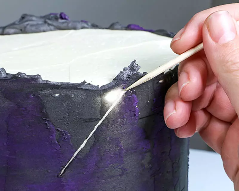 Cake web. How to decorate a cake by a web?