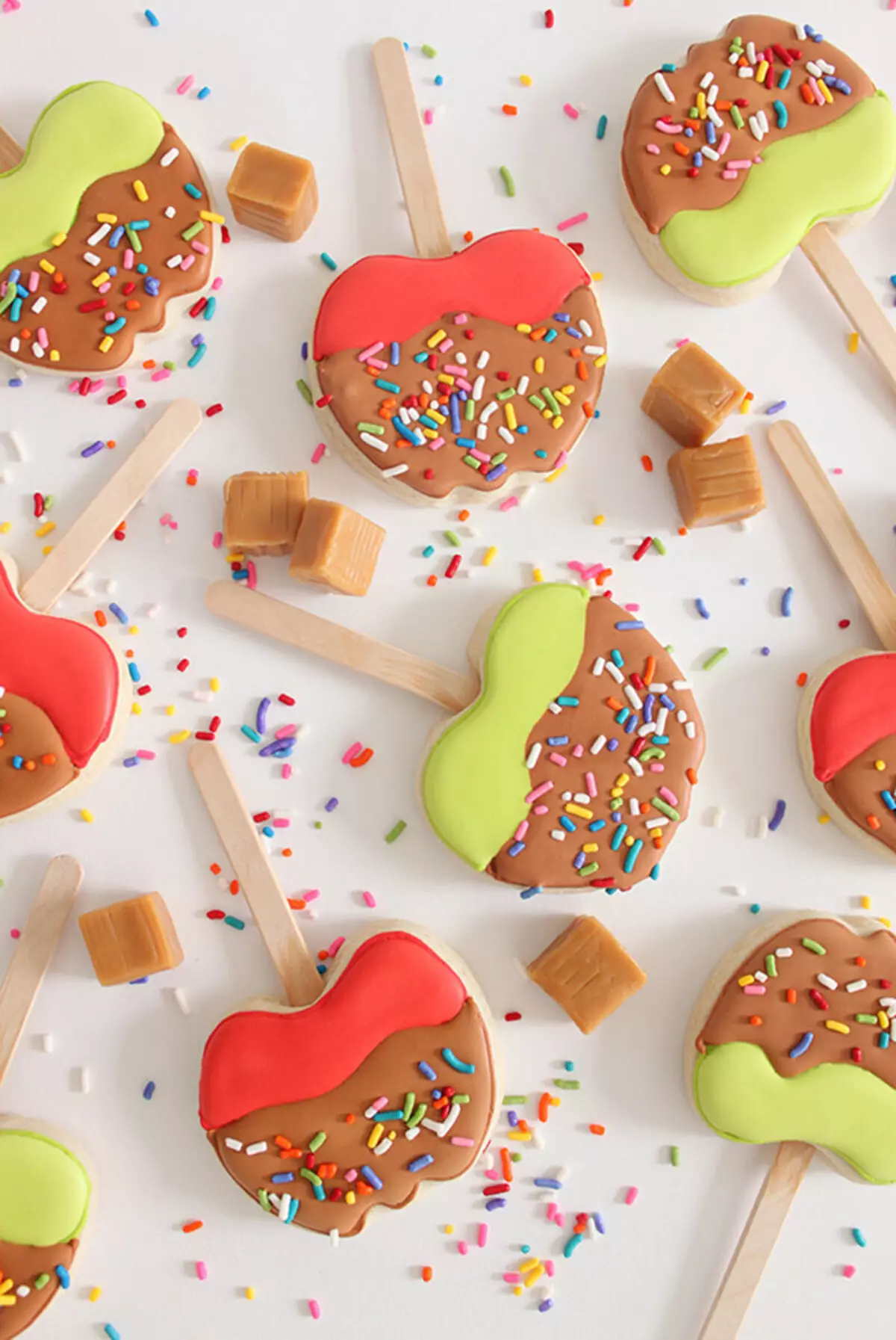 Како да ги декорирате колачињата со свои раце: Епл Колачињата
