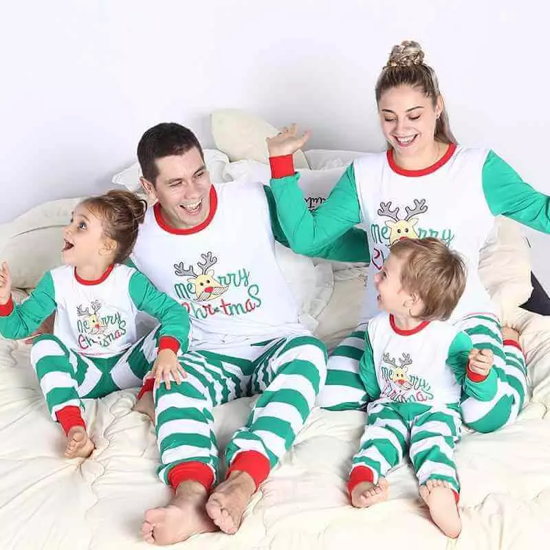 Pijamas de Ano Novo. Pijamas de ano para toda a familia 2859_8
