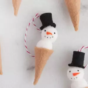 Kerisimasi laau O meataalo o le Snowman e faia oe lava