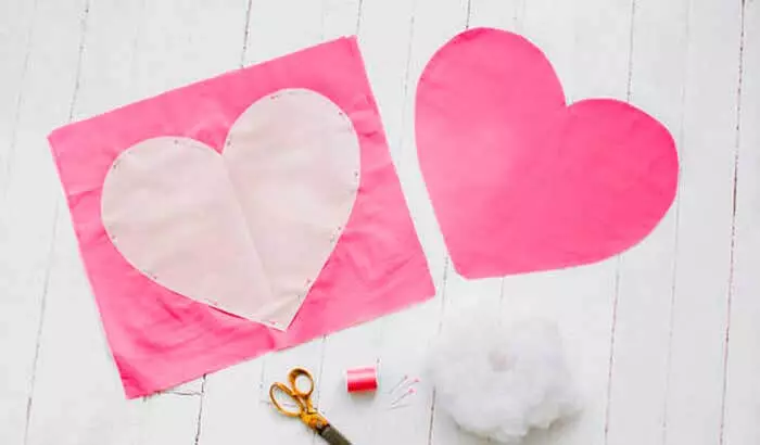 Valentijnsdag geschenken (14 februari) DIY: 10 beste geschenken voor liefhebbers 2954_39