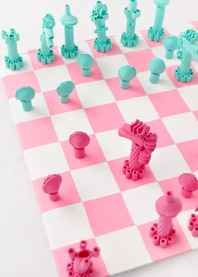 Crafts from macaroni. How to make chess do it yourself? 3015_1