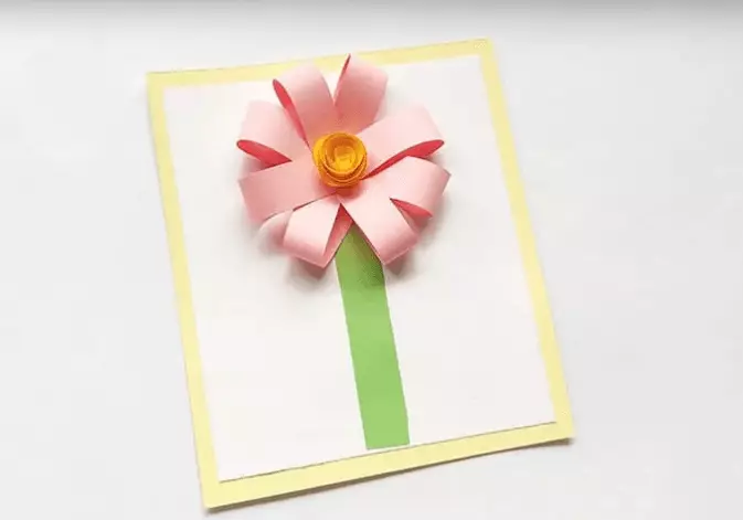 Cartão infantil para 8 de março faz você mesmo no jardim de infância e na escola. Flores de papel simples fazem você mesmo 3021_11