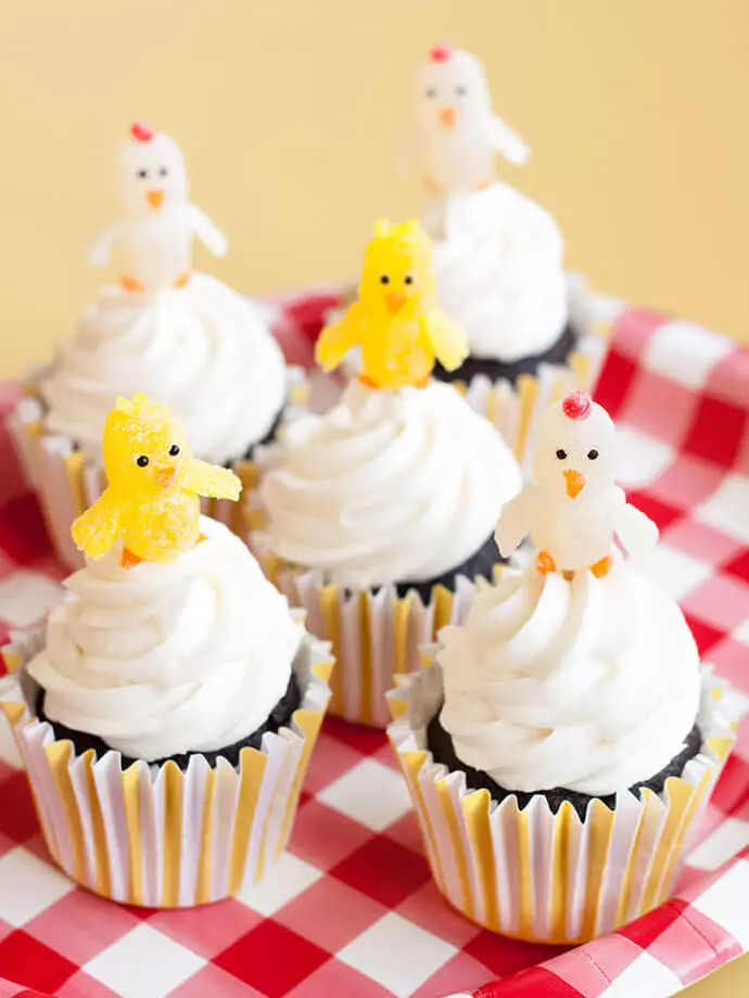 ایسٹر کے لئے cupcakes، cupcakes، muffins اور کیک سجانے کے لئے کس طرح؟