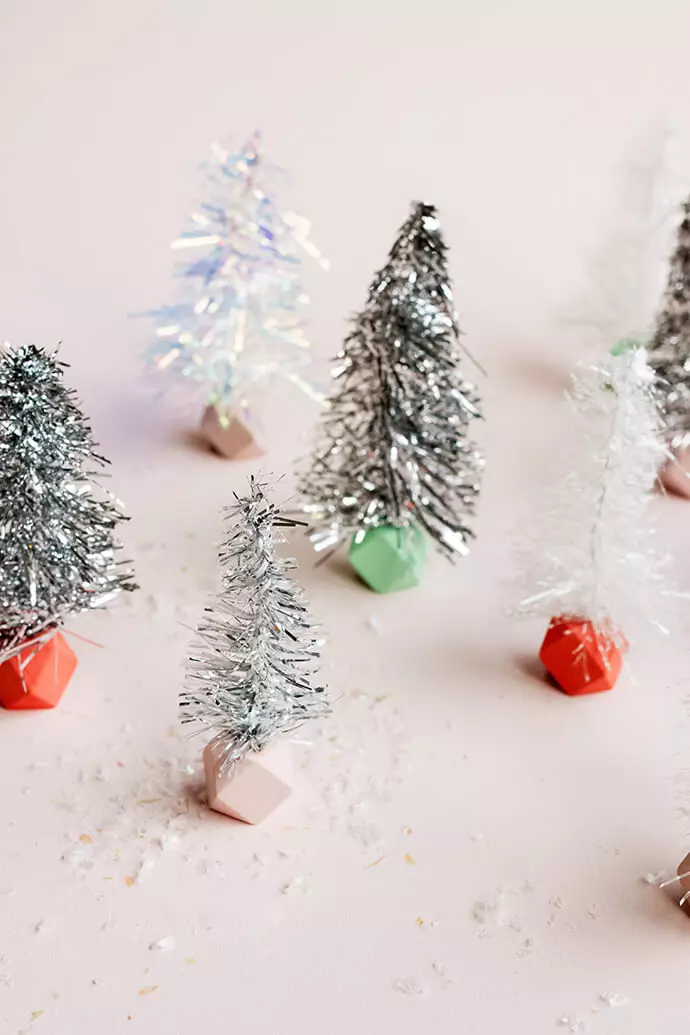 Jak udělat vánoční strom z Mishura Udělej to sami? 313_10
