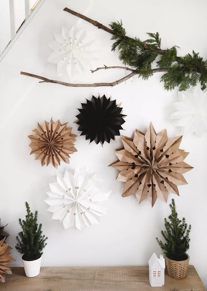 Bulk snowflakes from paper with their own hands