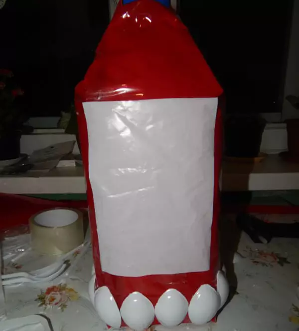 Crafts from a five-liter plastic bottle for the new year 319_17