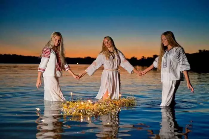 Herzlichen Glückwunsch zu Ivan Kupala (7. Juli): Bilder, Postkarten und Video-Glückwunsch 3203_1