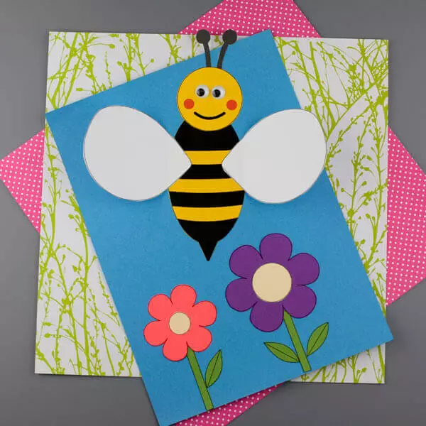 Aplicația de vară pentru copii: albină de hârtie colorată 3208_12