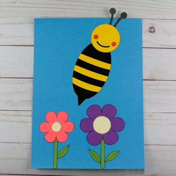 Applique de verão para crianças: abelha de papel colorido 3208_8