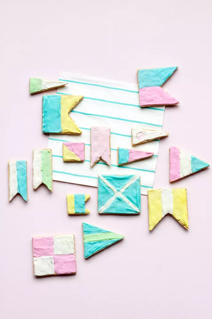 Знаме колачиња. Како да направите колачиња во форма на знаме?