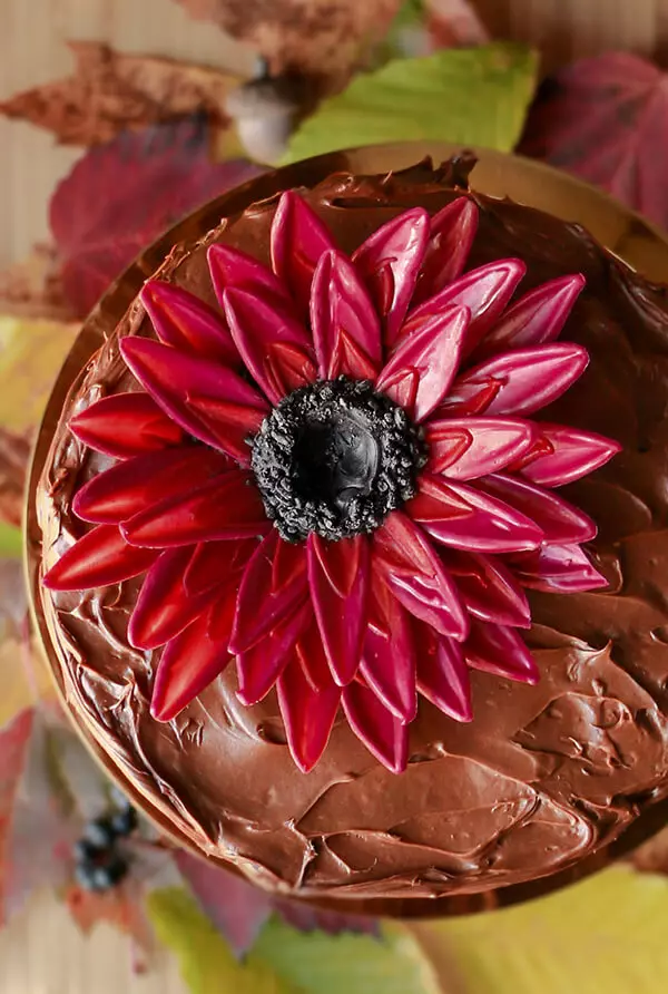 Kake med blomst. Hvordan dekorere kaken med blomster? 3346_17