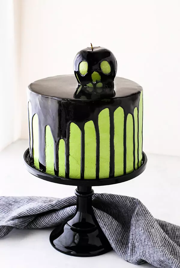 Gâteau à Halloween. Comment décorer le gâteau avec une pomme? 3383_15