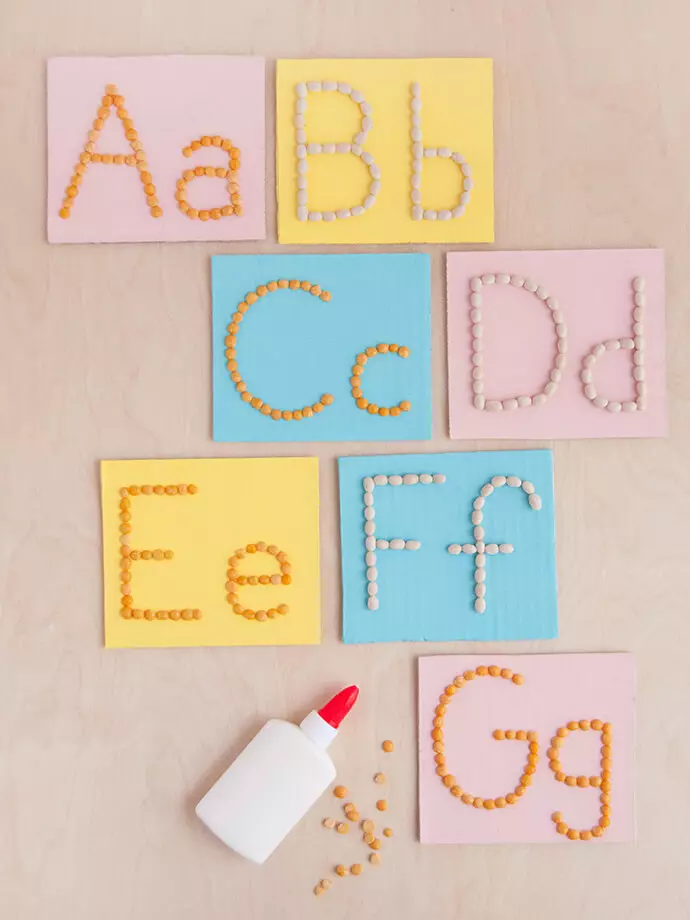 ¿Cómo hacer letras de cartas alfabeto en inglés?