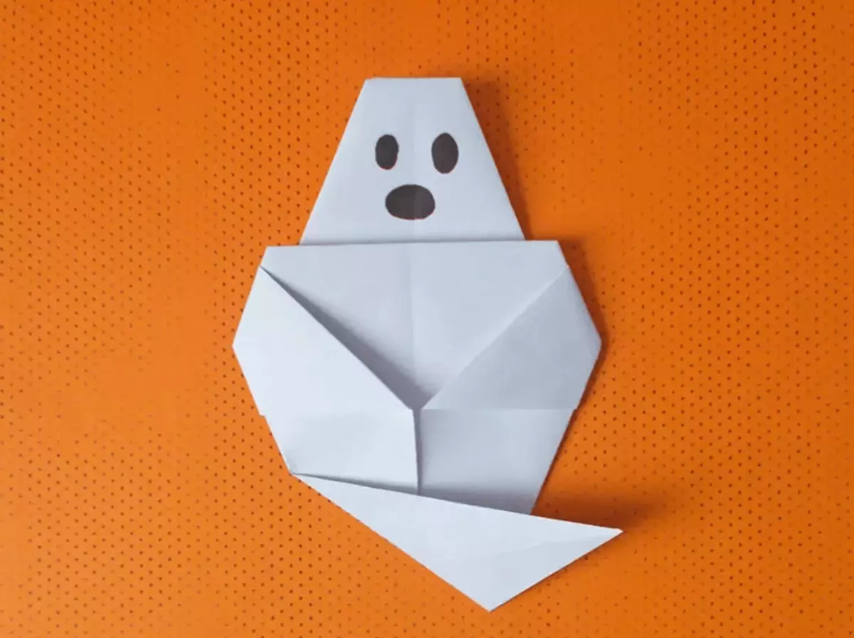 Origami టెక్నిక్ లో కాగితం నుండి తీసుకురావడం