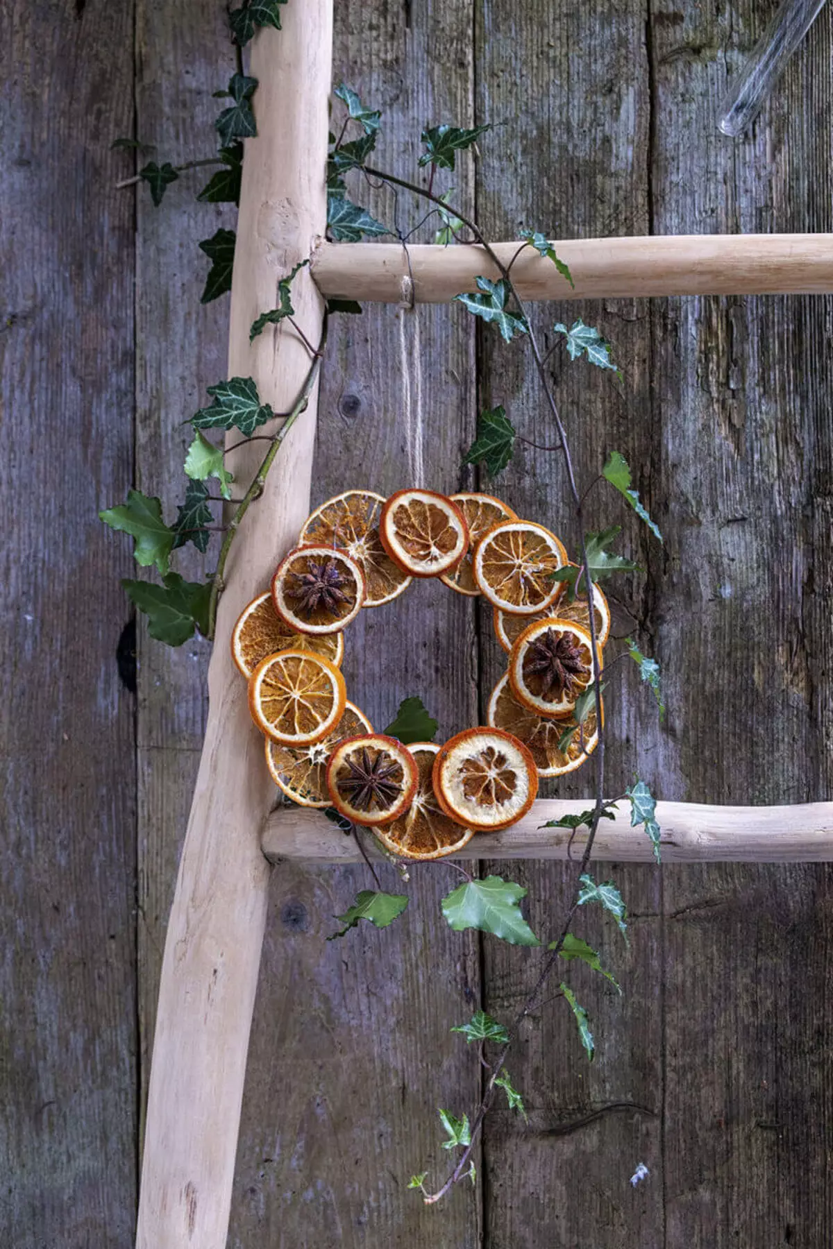 Kerisimasi Wreath o Oranges Faia oe lava 3471_1