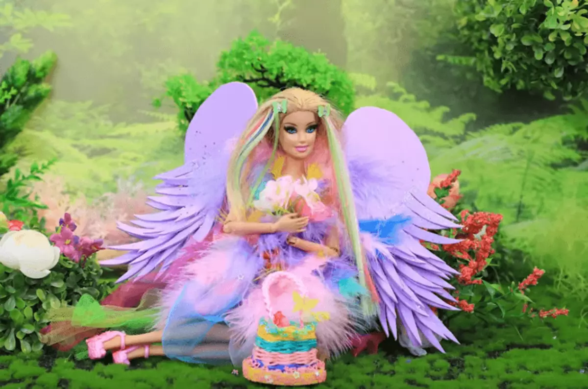 Rainbow Barbie. Princesha Barbie Rainbow Bëni vetë