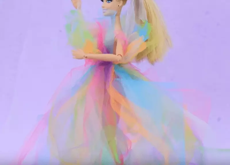 Rainbow Barbie. Princesha Barbie Rainbow Bëni vetë 393_5