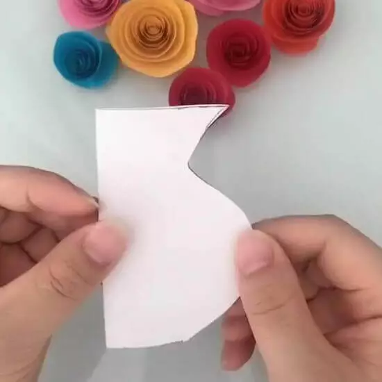 گلدان Applique با گل های کاغذی با دستان خود 406_9