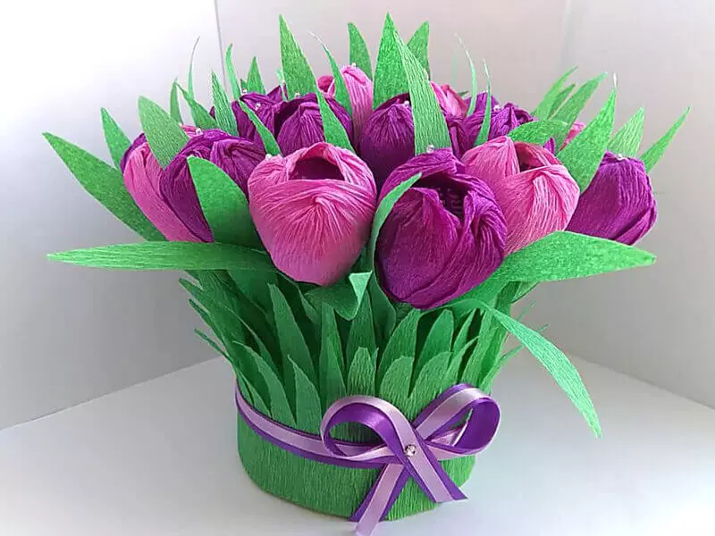 Tulpen machen es selbst: Die 10 einfachsten und schönsten Optionen (Meisterkurse) 496_6