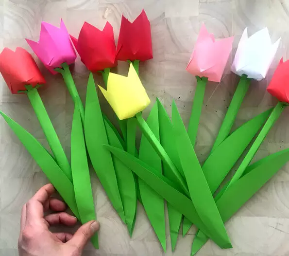 Tulpen machen es selbst: Die 10 einfachsten und schönsten Optionen (Meisterkurse) 496_8
