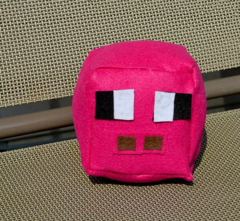 ¿Cómo coser tus manos juguetes suaves Minecraft?