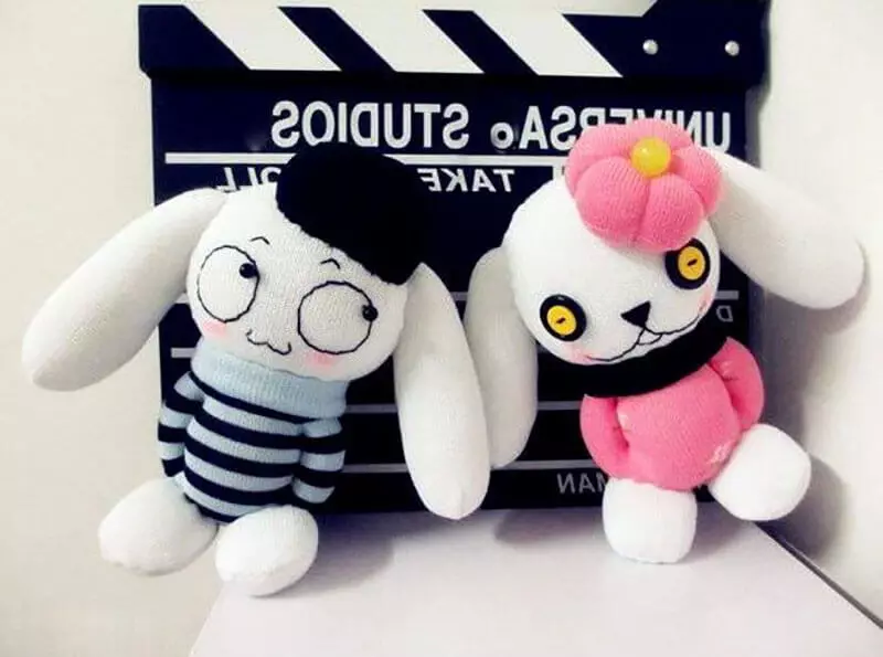 ສະແດງລະຄອນ puppet ຂອງຖົງຕີນ. dolls sock ສໍາລັບການສະແດງລະຄອນ puppet ດ້ວຍມືຂອງຕົນເອງ 598_21