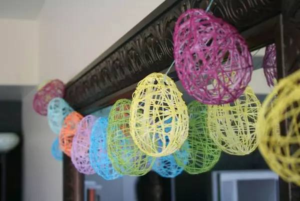 Easter eggs do it yourself: eggs from thread. How to make eggs from threads with your own hands?